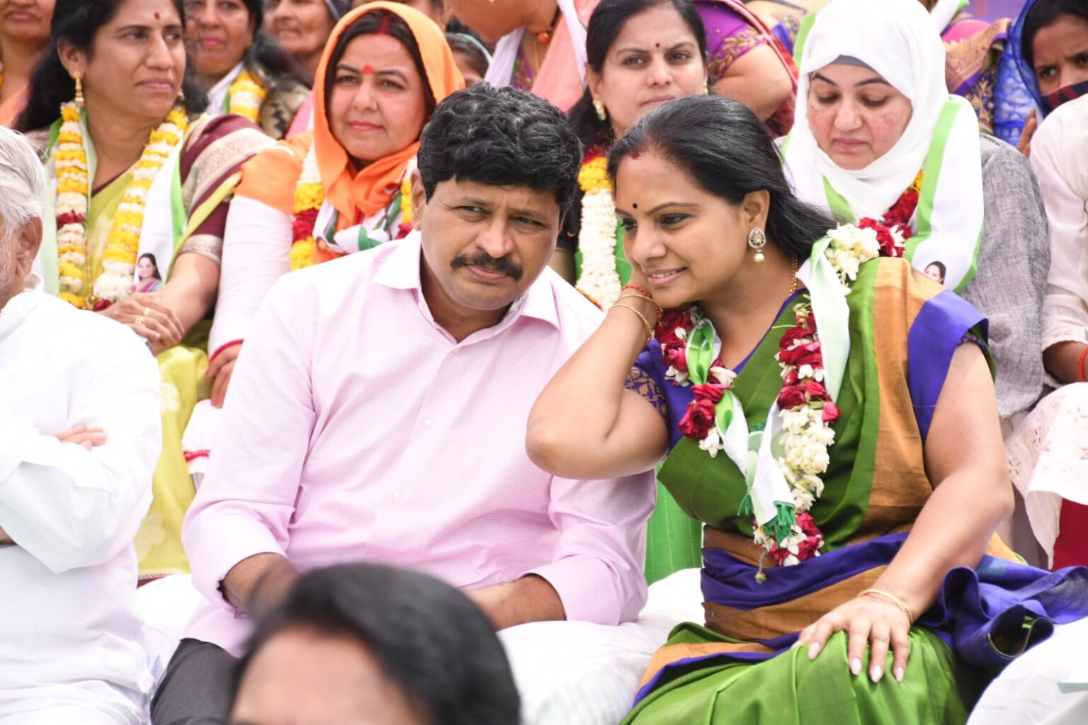 KCR to fight Kavitha case politically, legally | Excel India Online ...